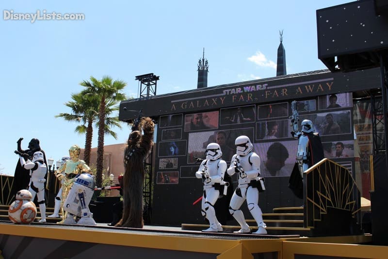 Star Wars Stage Show Finale – DisneyLists.com